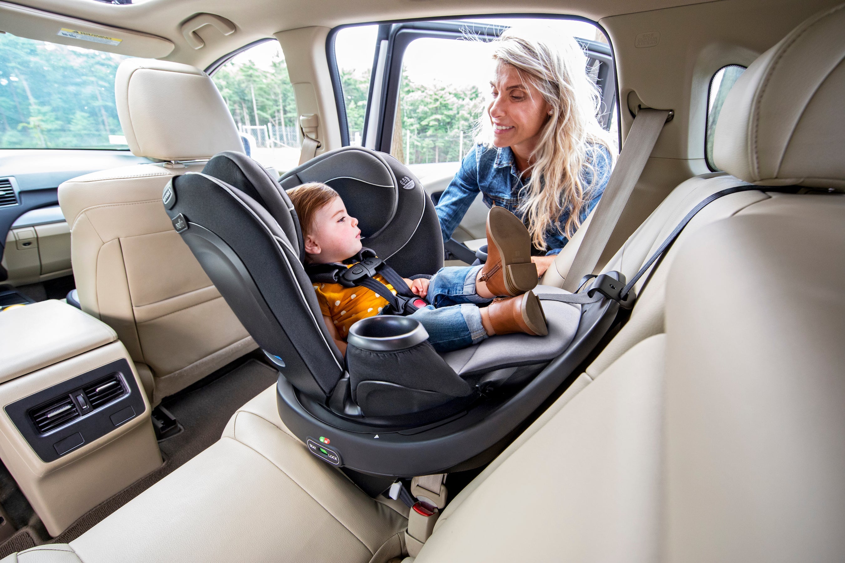 Evenflo Canada Revolve Rotating Car Seats | Evenflo® Official Site
